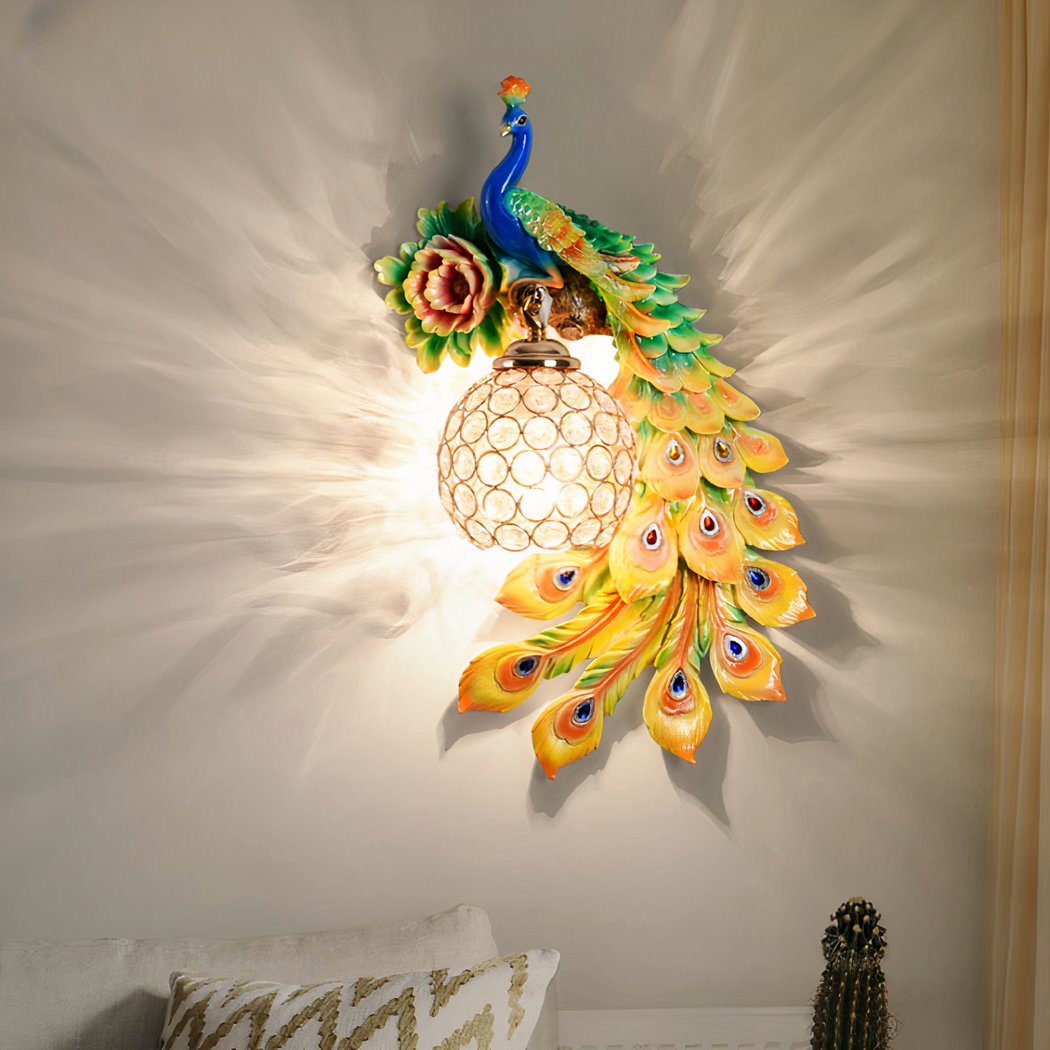 Applique Pavone in resina colorata • Illuminazione Italia