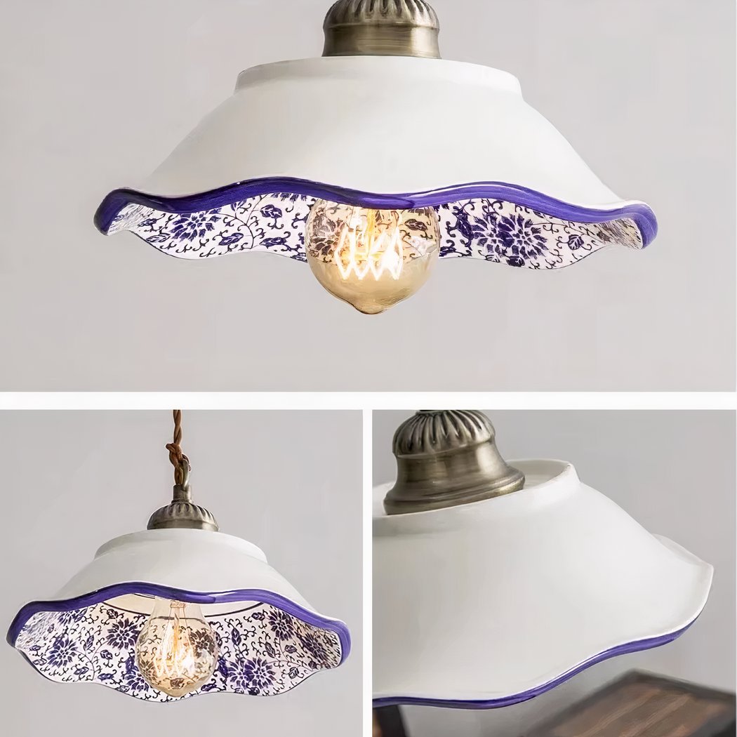Lampada a sospensione in ceramica bianca vintage con stampa blu ...